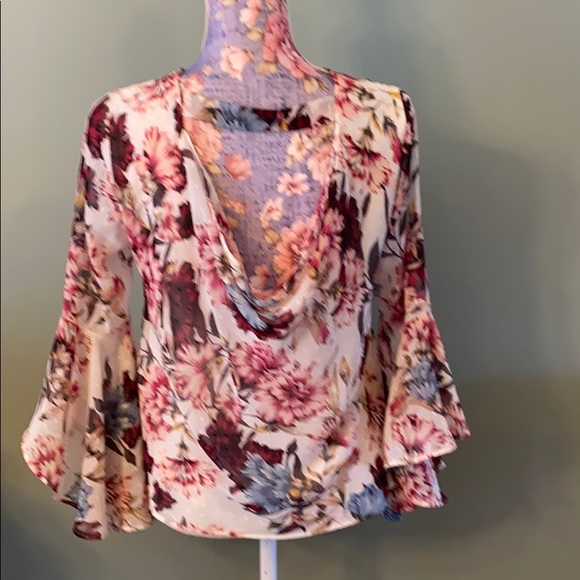White House Black Market | Tops | Whbm White Floral Bell Sleeve Blouse ...